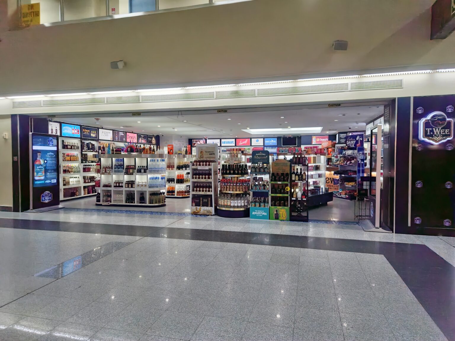 Shopping at Piarco International Airport - Airports Authority Trinidad ...